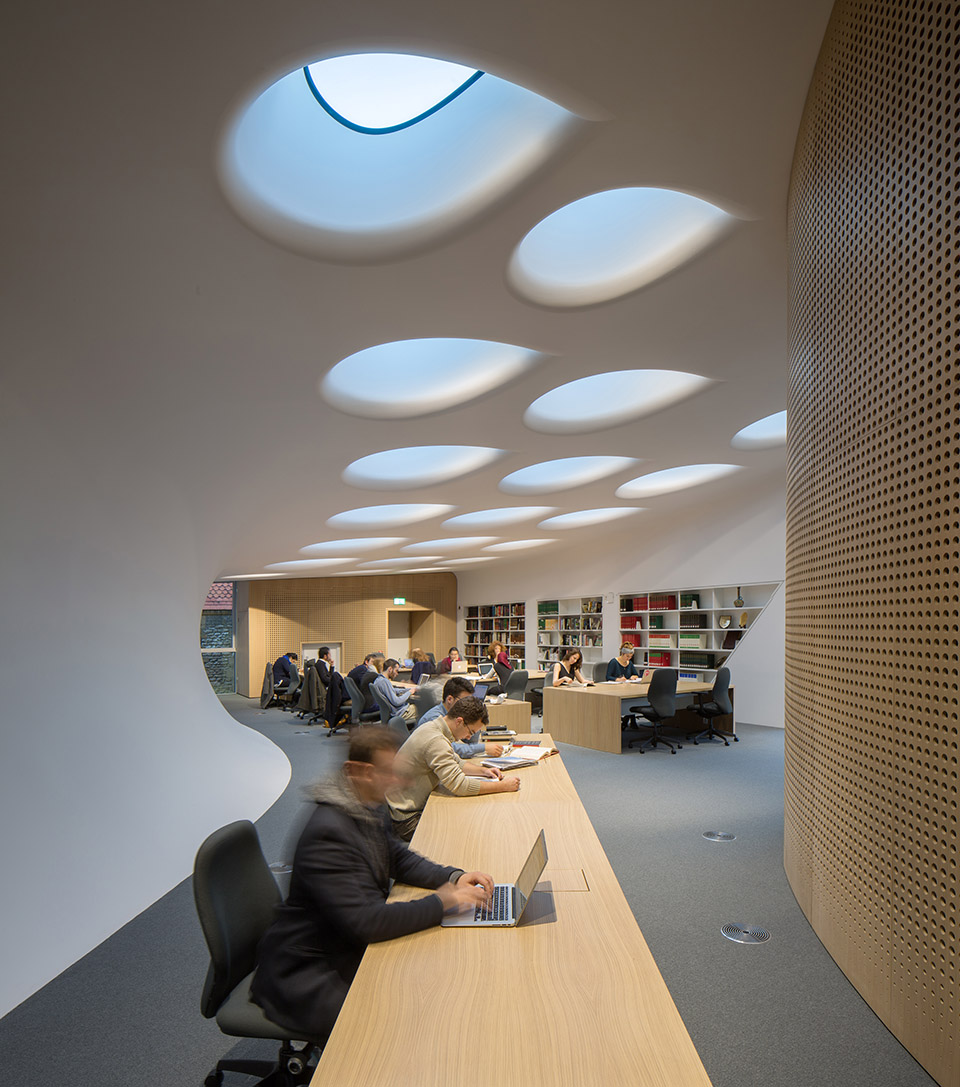 The Investcorp Building / Zaha Hadid architects - 谷德设计网