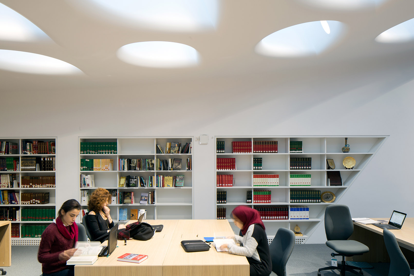 The Investcorp Building / Zaha Hadid architects - 谷德设计网