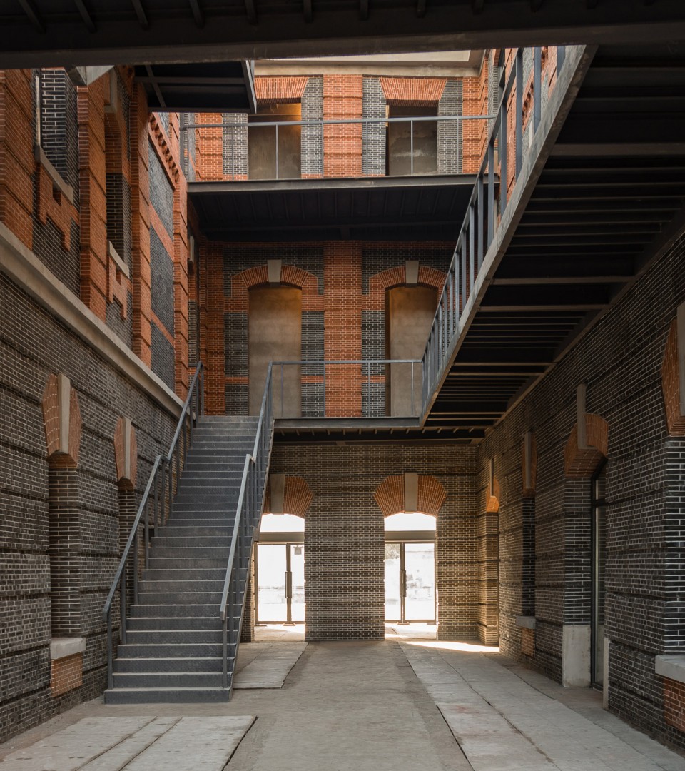 Xintai Warehouse architectural renovation / Kokaistudios - 谷德设计网