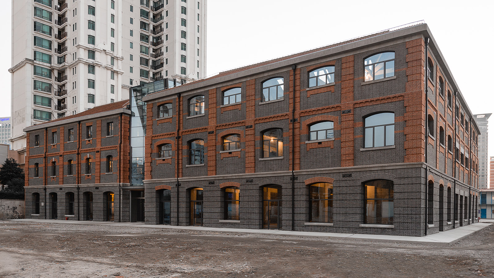 Xintai Warehouse architectural renovation / Kokaistudios - 谷德设计网