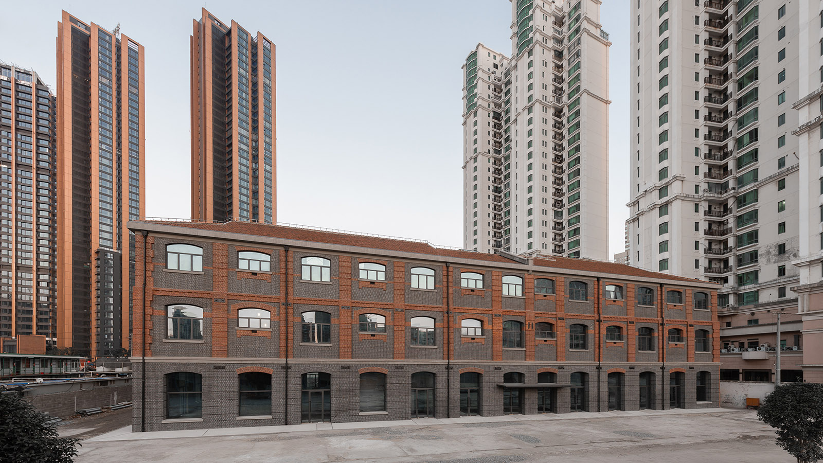 Xintai Warehouse architectural renovation / Kokaistudios - 谷德设计网