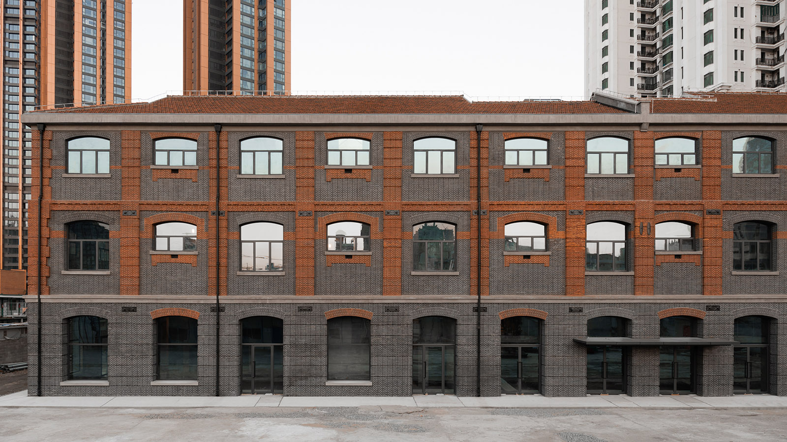 Xintai Warehouse architectural renovation / Kokaistudios - 谷德设计网