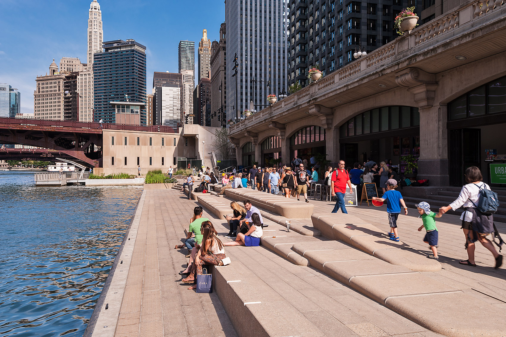 Chicago Riverwalk Expansion by Sasaki - 谷德设计网