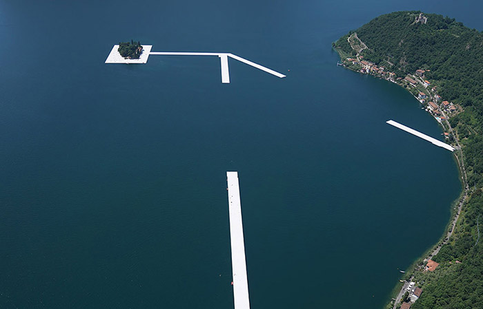 The Floating Piers / Christo and Jeanne Claude - 谷德设计网