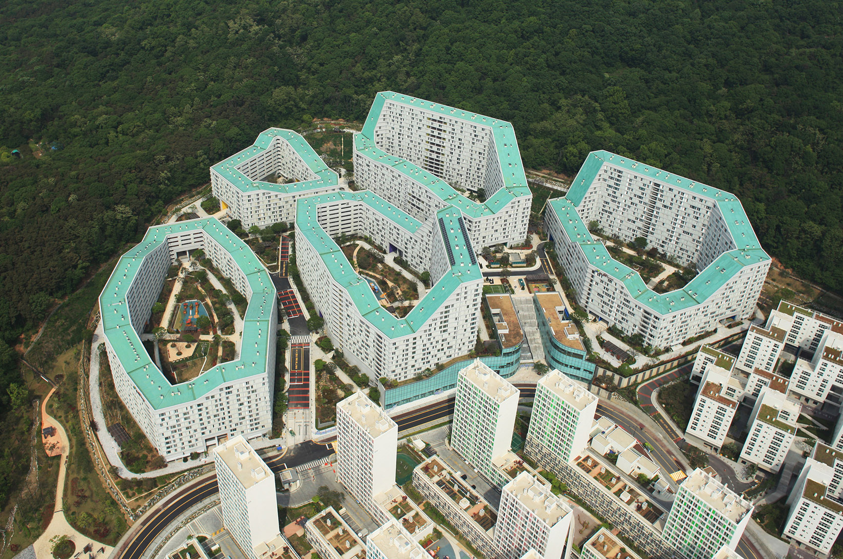 Tower Block Hybrid / Frits van Dongen - 谷德设计网