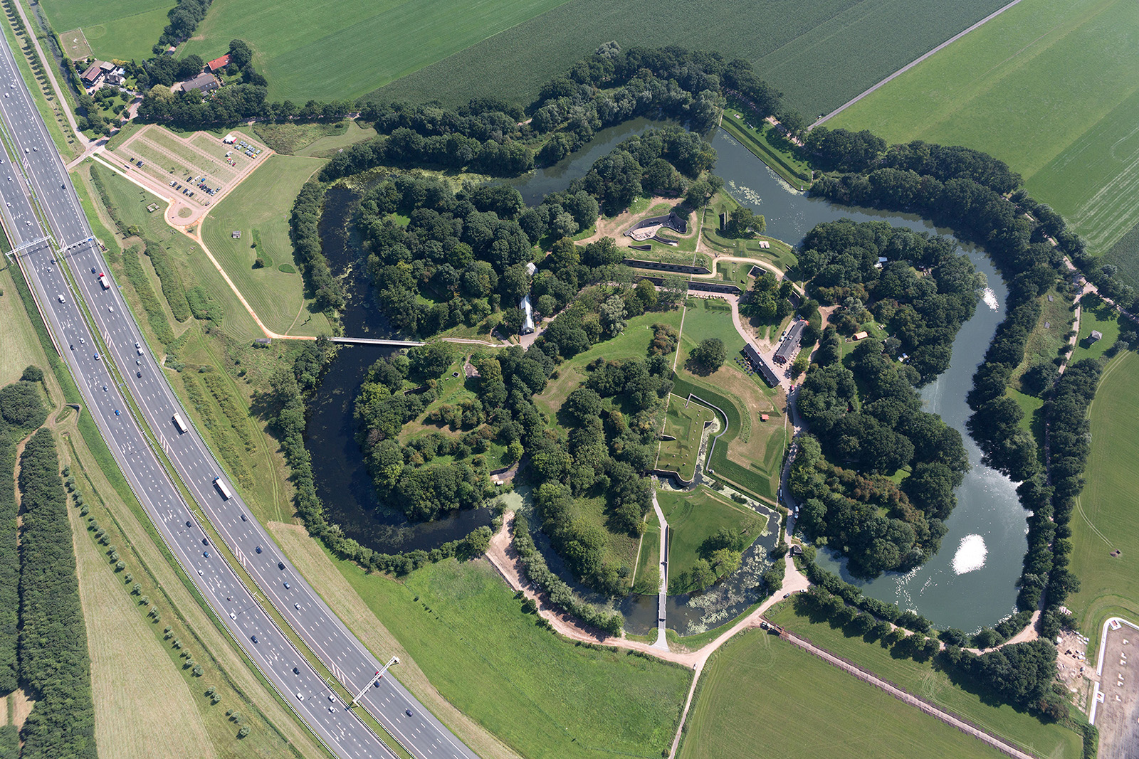 Museum Fort Vechten by Studio Anne Holtrop - 谷德设计网