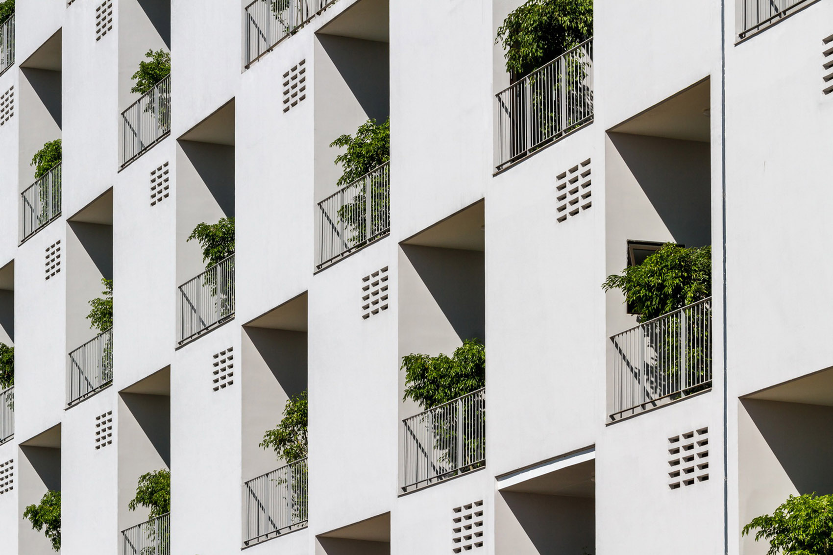 The administration building of FPT university / VTN Architects (Vo ...