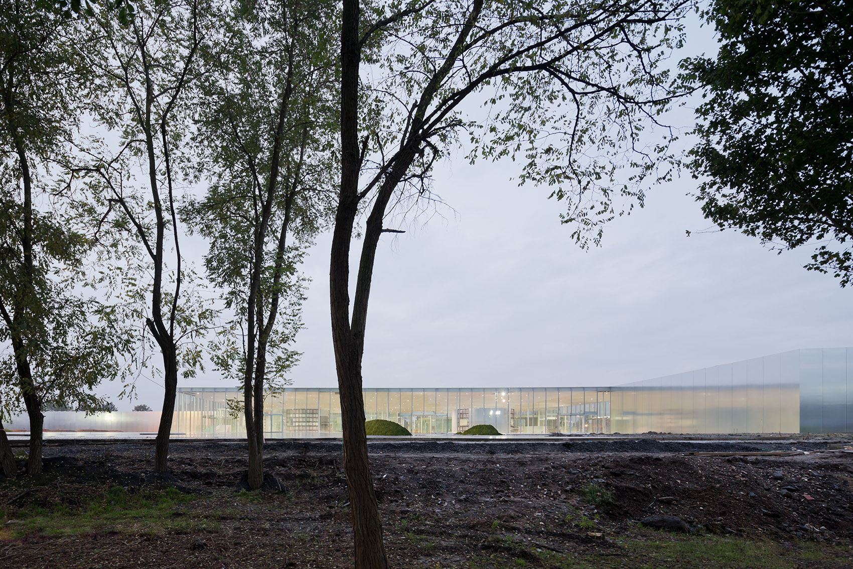 The Louvre Lens museum park by Catherine Mosbach - 谷德设计网