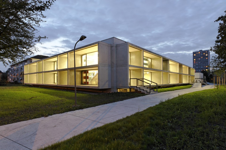 Hirzenbach school complex, Zürich by Boltshauser Architekten - 谷德设计网