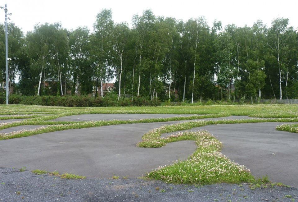 The Louvre Lens museum park by Catherine Mosbach - 谷德设计网