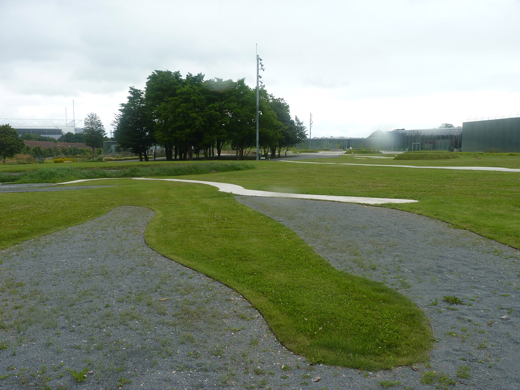 The Louvre Lens museum park by Catherine Mosbach - 谷德设计网