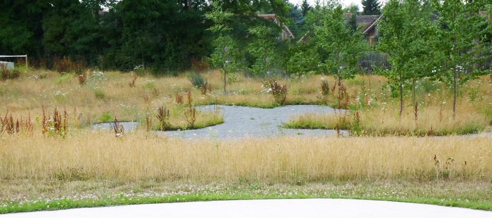 The Louvre Lens museum park by Catherine Mosbach - 谷德设计网