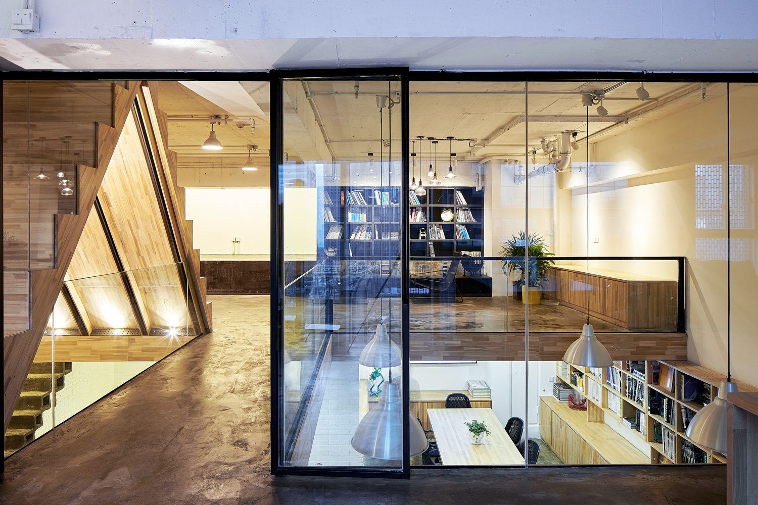 The stepped roof, a natural office space in Chengdu by HAD Architecture ...