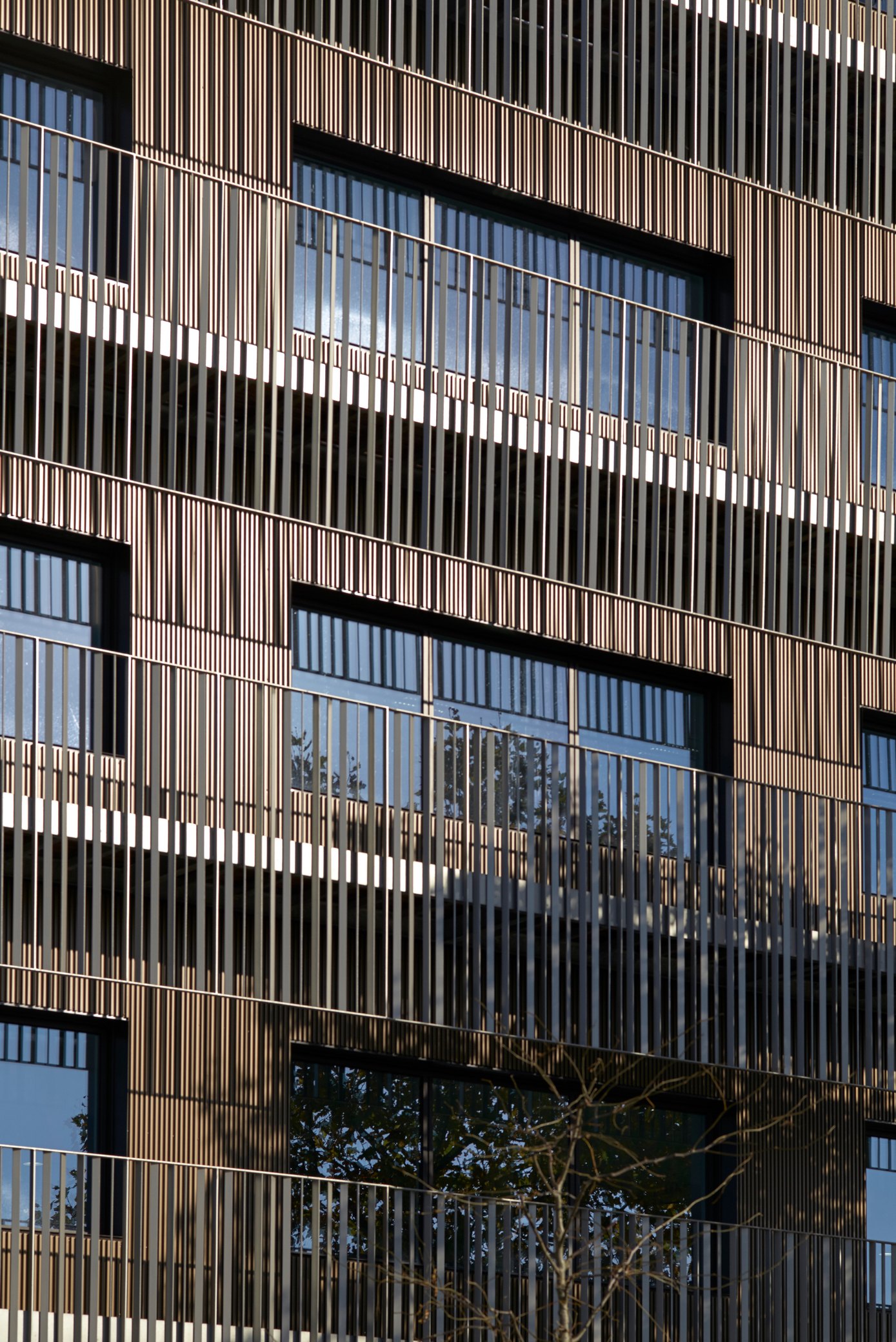 Ambiguity Hybrid-Building – Imbrika, France by Stephane Chalmeau - 谷德设计网