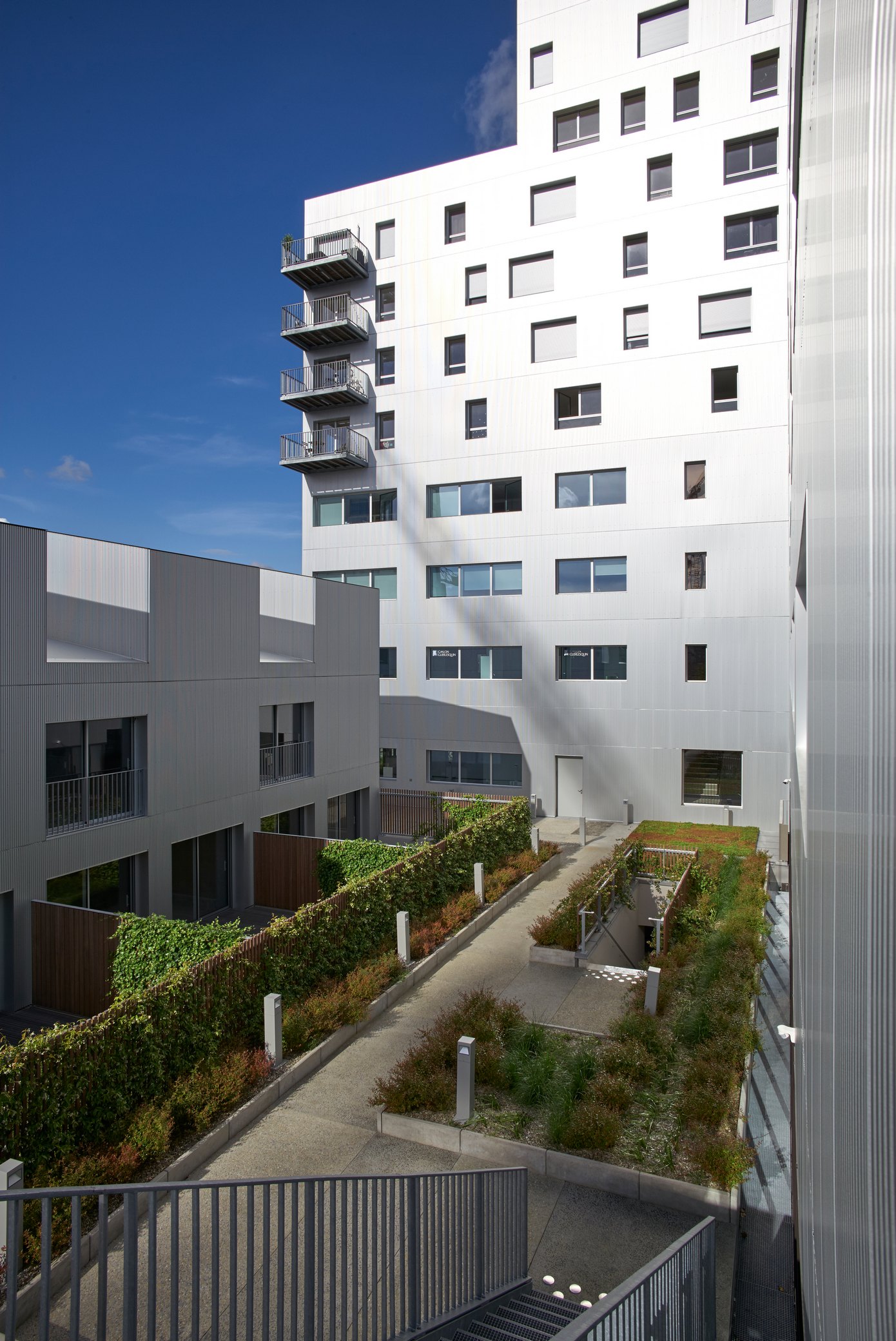 Ambiguity Hybrid-Building – Imbrika, France by Stephane Chalmeau - 谷德设计网