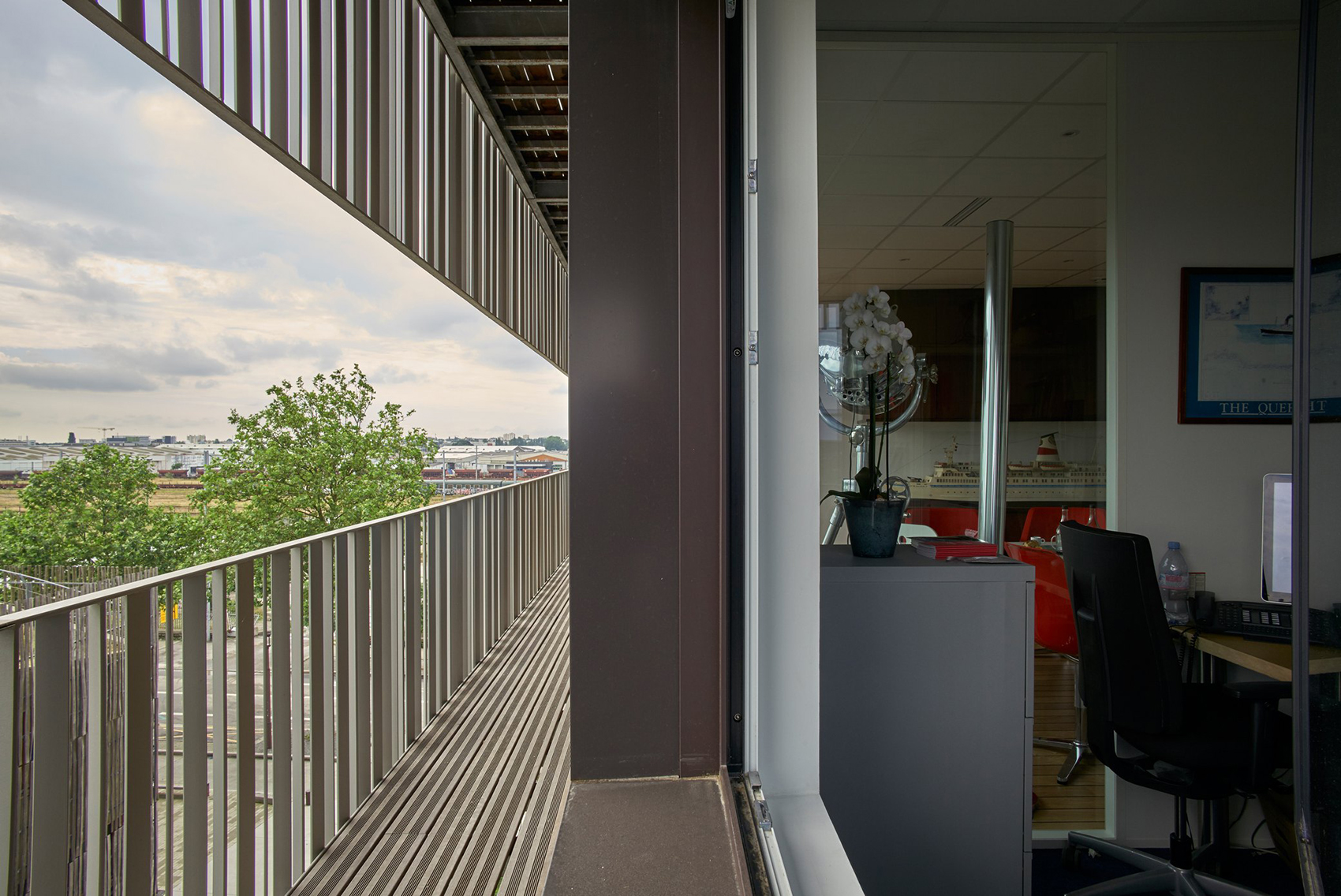 Ambiguity Hybrid-Building – Imbrika, France by Stephane Chalmeau - 谷德设计网