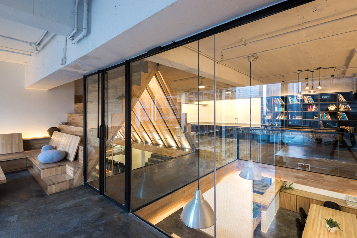 The stepped roof, a natural office space in Chengdu by HAD Architecture ...