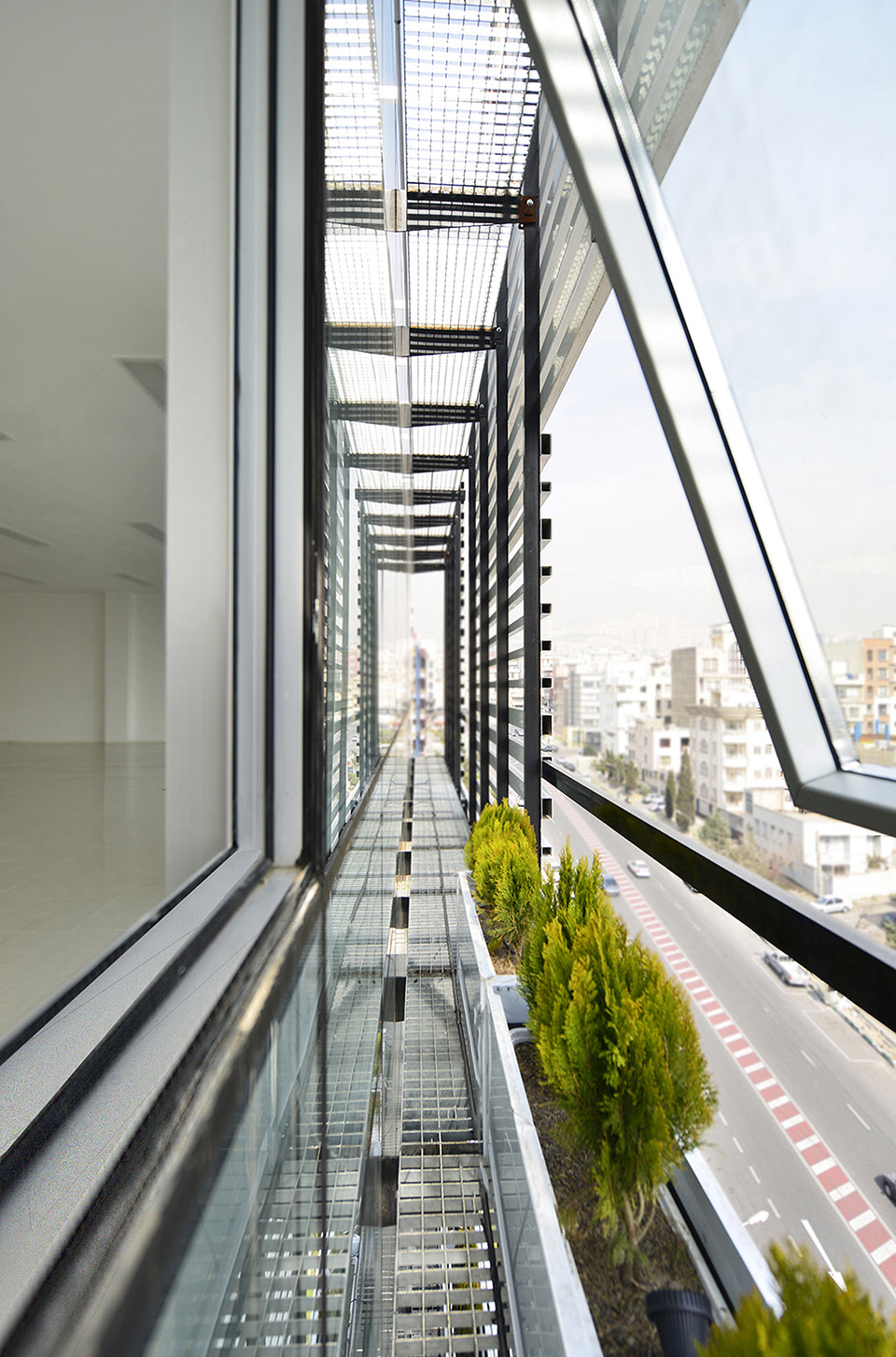 White Office Building in Tehran by BNS Studio - 谷德设计网