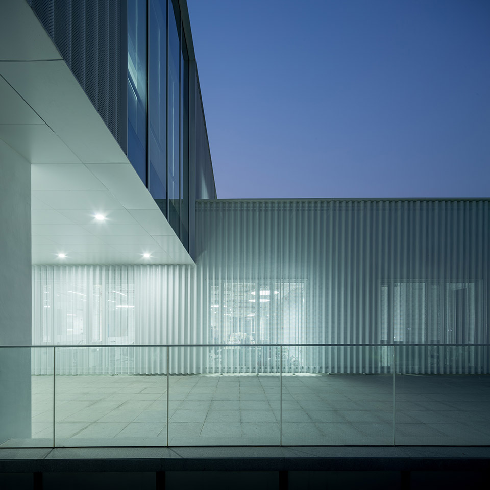 Renovation for Hi-Tech start-up incubator space in Shanghai by Schmidt ...