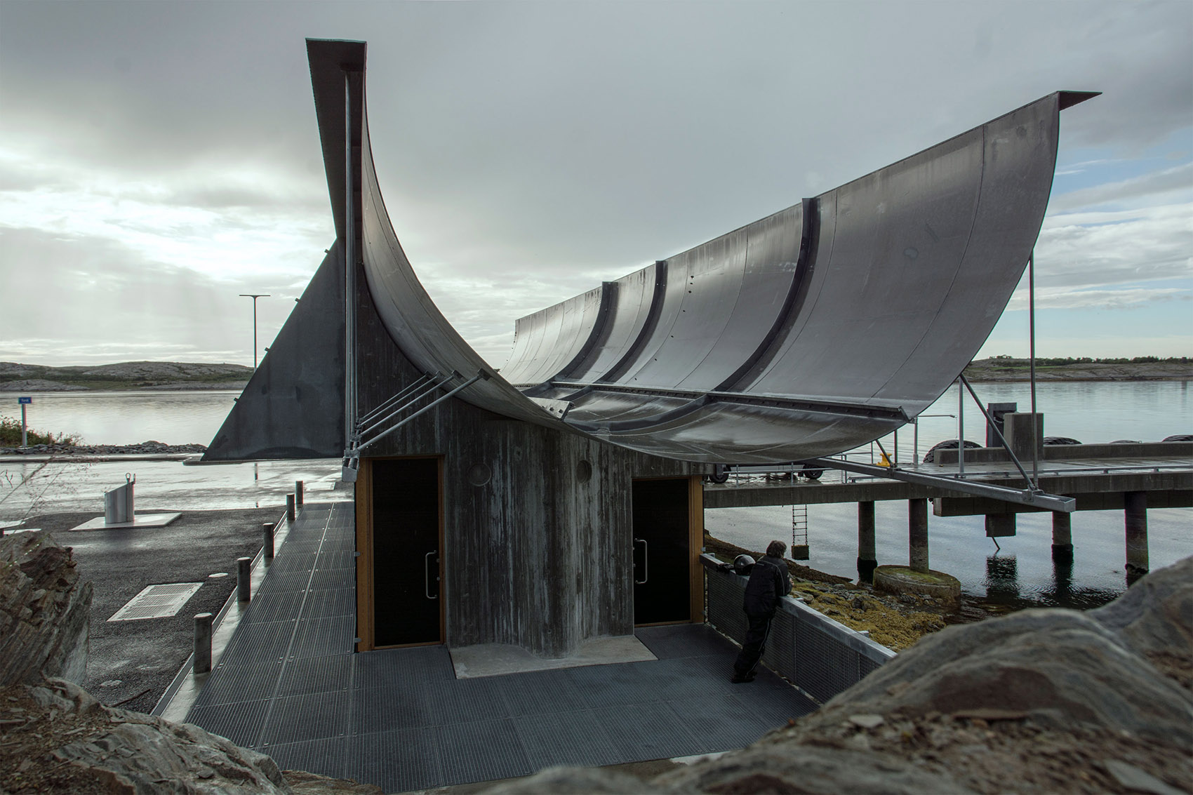 Forvik Ferry Terminal by Manthey Kula AS - 谷德设计网