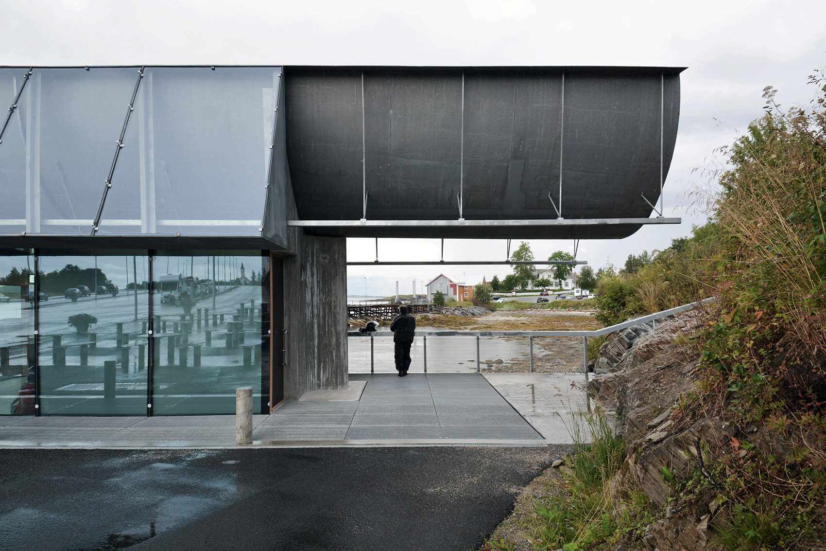 Forvik Ferry Terminal by Manthey Kula AS - 谷德设计网