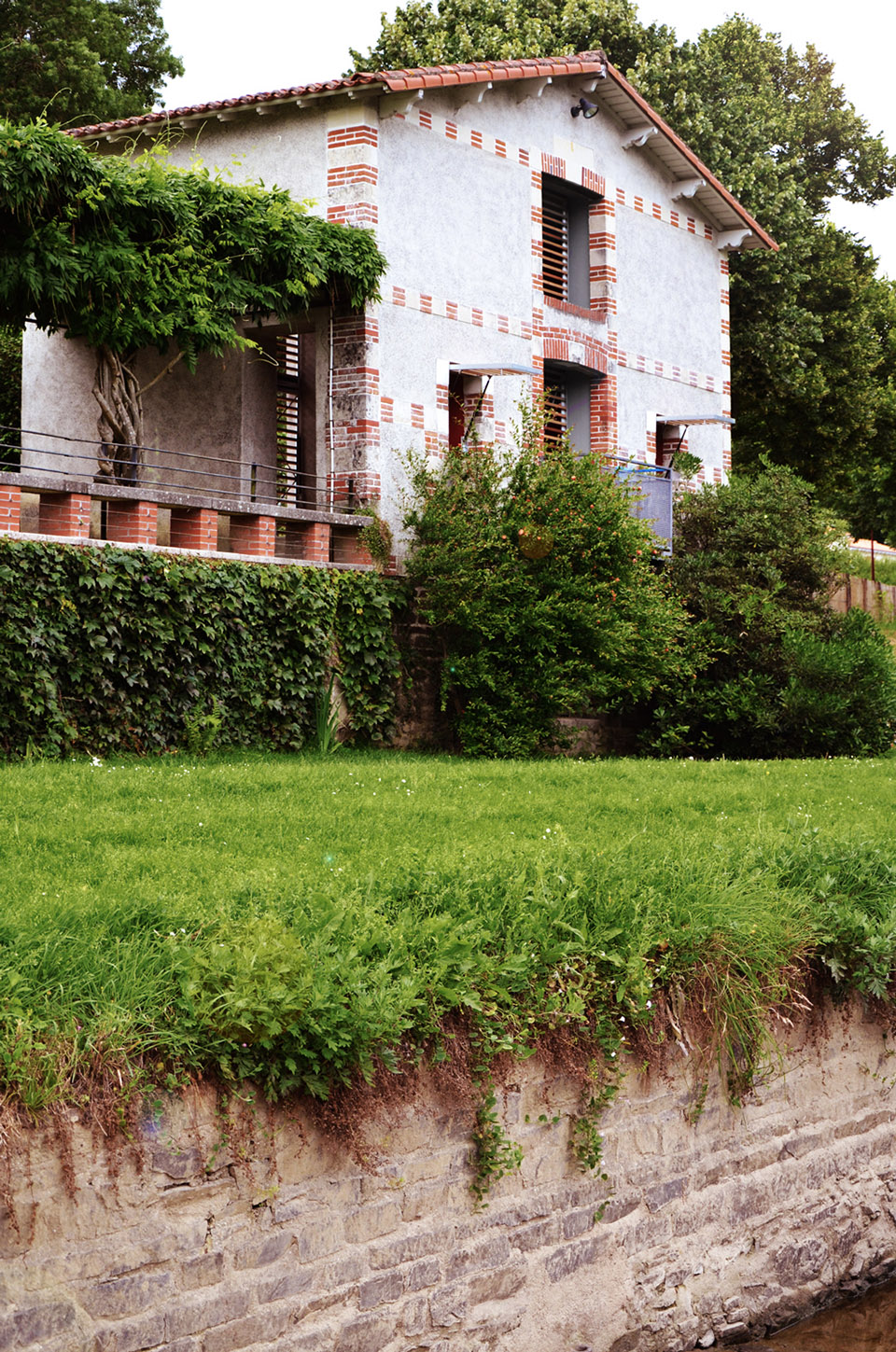 Embarquement by FERPECT, 100 DETOURS and LEBOT - 谷德设计网