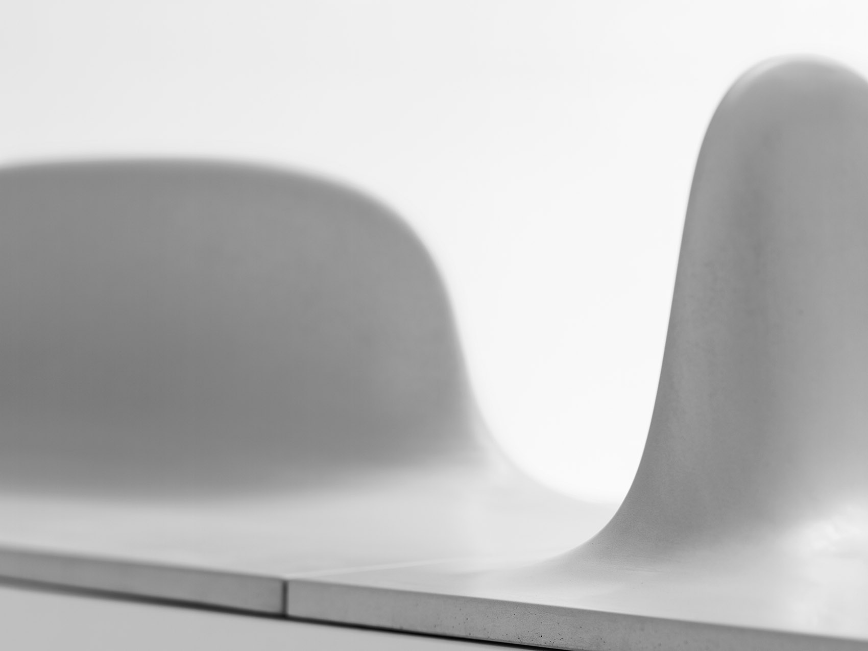 ”Uluru” modular concrete seating by Shiro studio - 谷德设计网