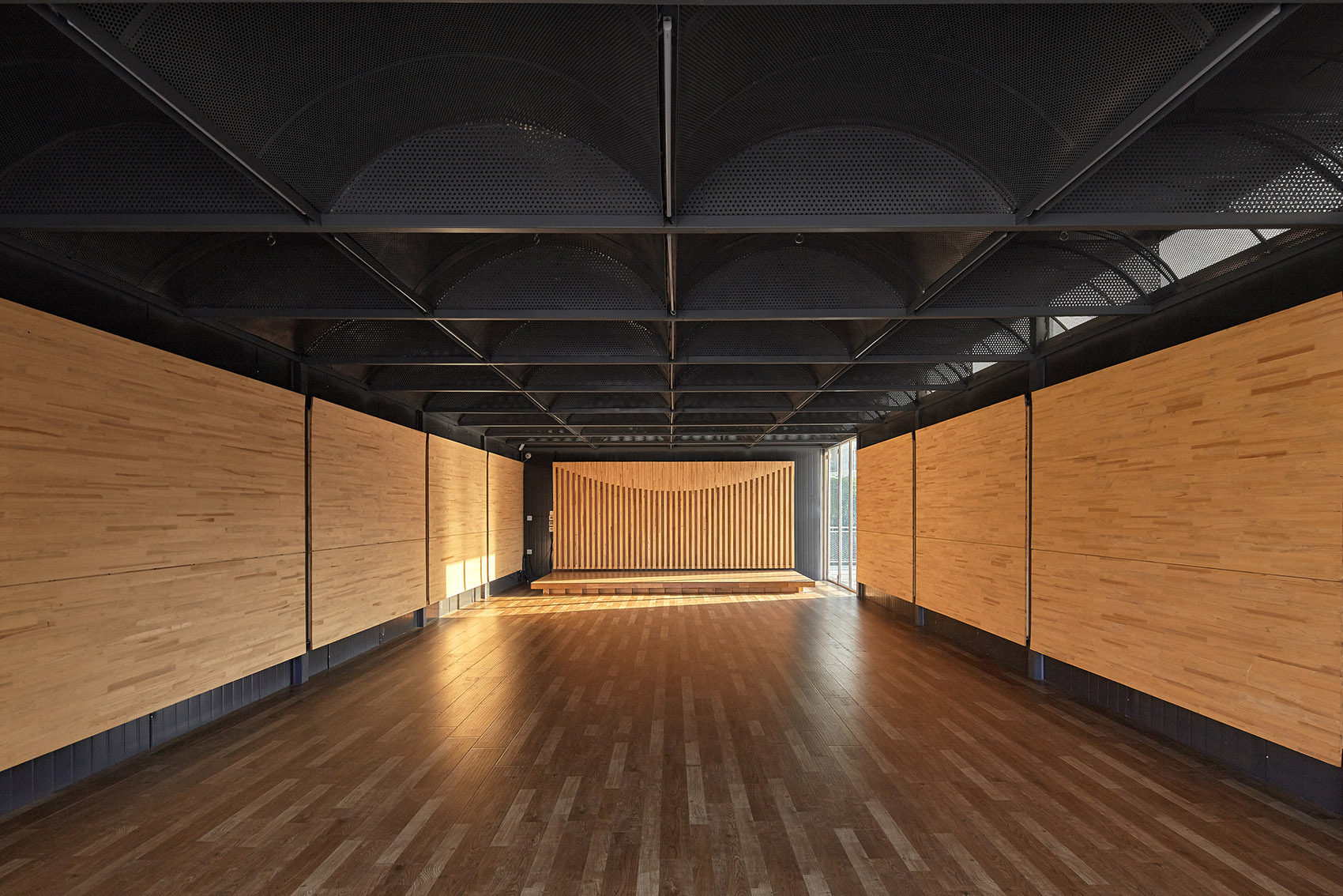 Undefined Black Box Gym – An temporary architecture practice in Chengdu ...
