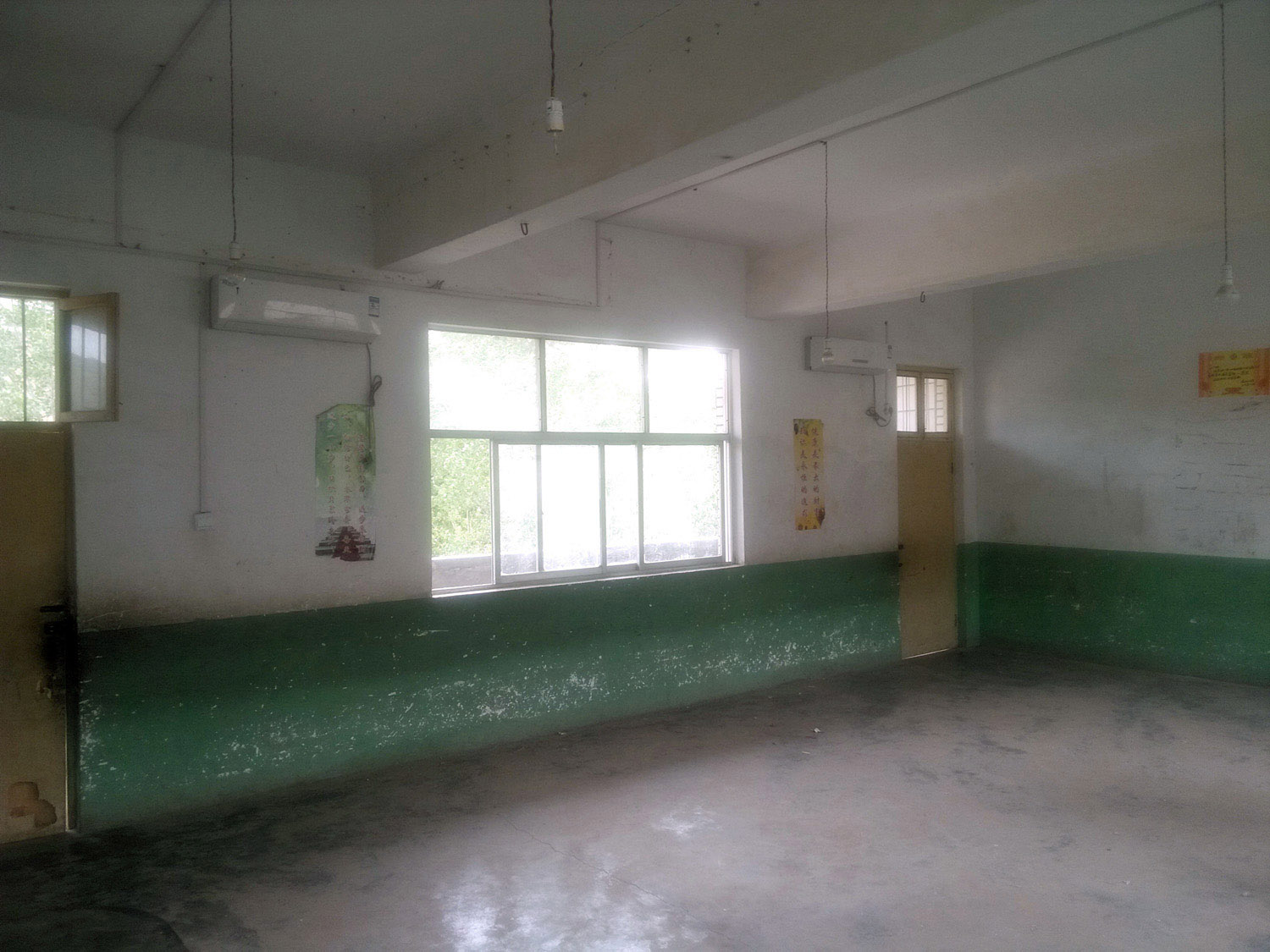 Reading Room of Tsingshan Elementary School at Luoyang City, China by ...