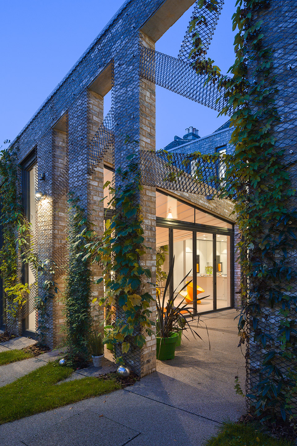 Forest Mews by Stolon Studio - 谷德设计网