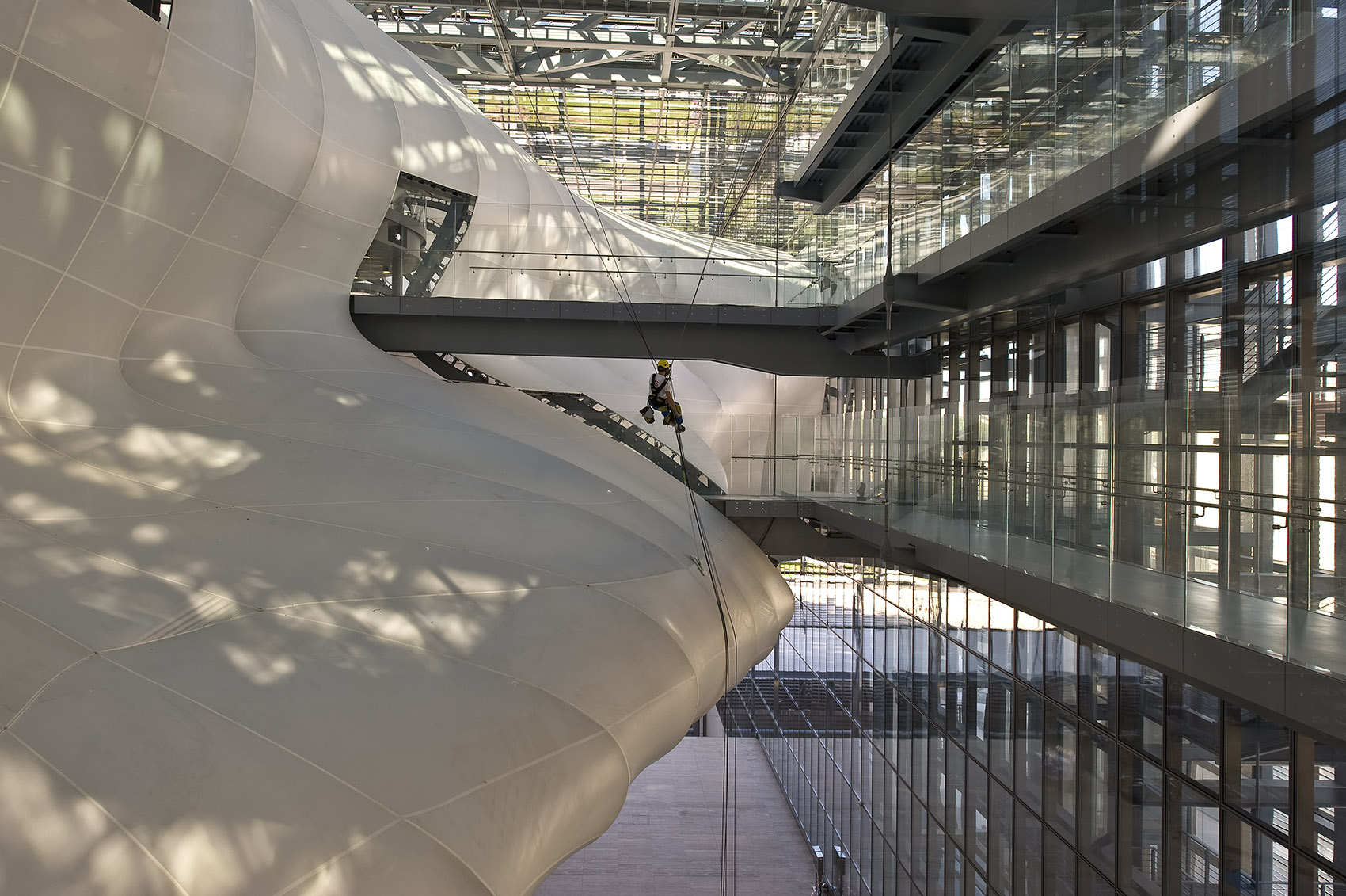 New Rome-Eur Convention Centre and Hotel “The Cloud” by Fuksas - 谷德设计网