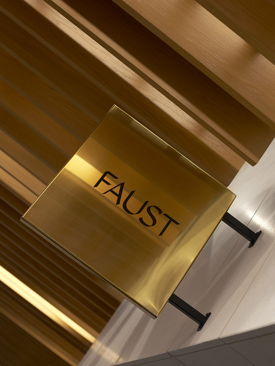 Signature store and visual identity design for Faust, Norway by Snøhetta - 谷德设计网