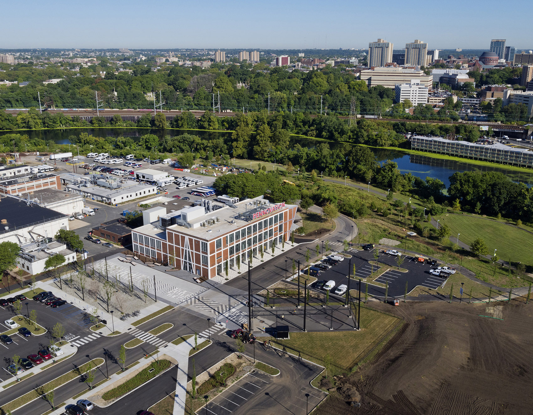 Pennovation Center by HWKN - 谷德设计网