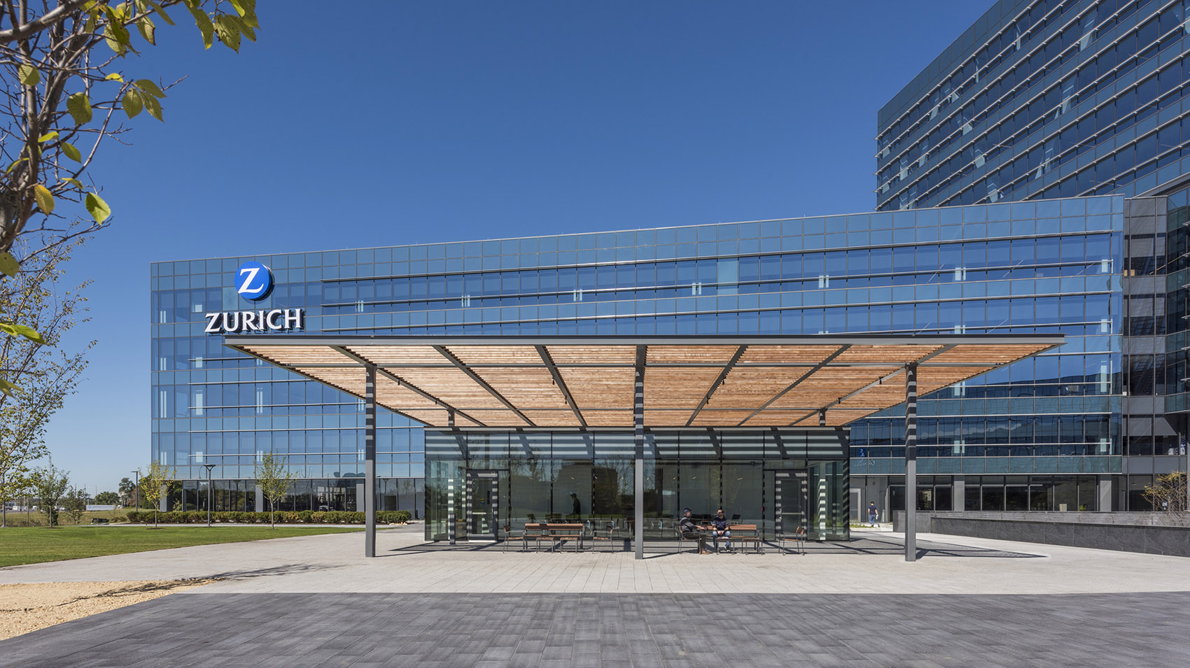 Zurich North America Headquarters by Goettsch Partners - 谷德设计网