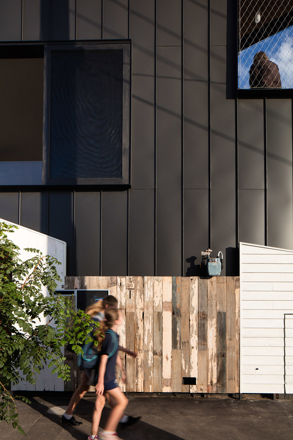 The Acute House by OOF! architecture - 谷德设计网