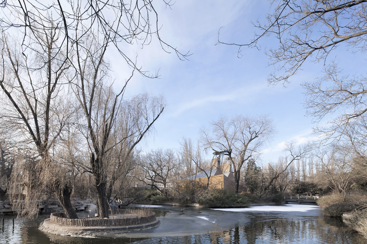 Waterfowl Pavilion of Beijing Zoo, China by SUP Atelier - 谷德设计网