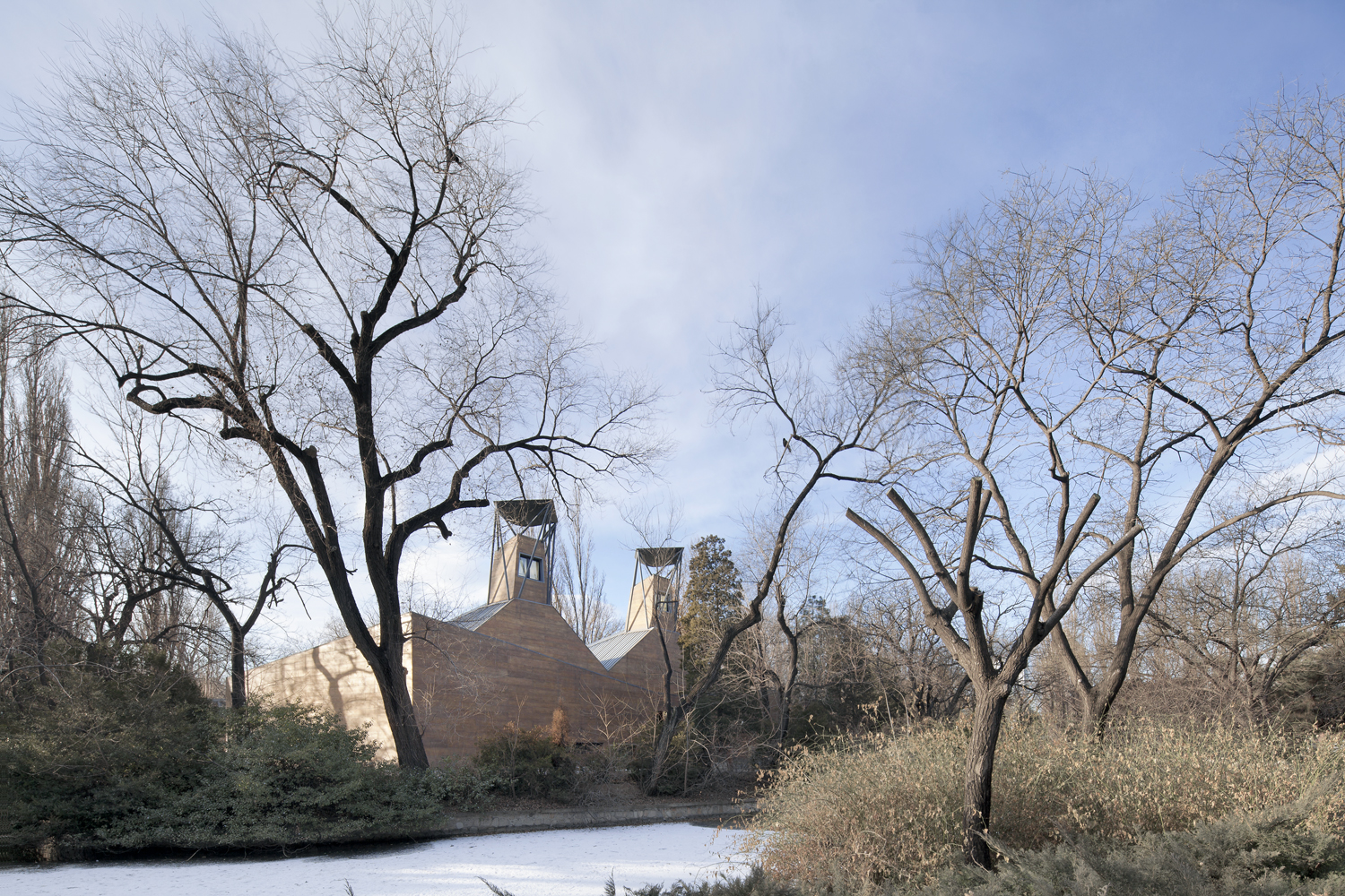 Waterfowl Pavilion of Beijing Zoo, China by SUP Atelier - 谷德设计网