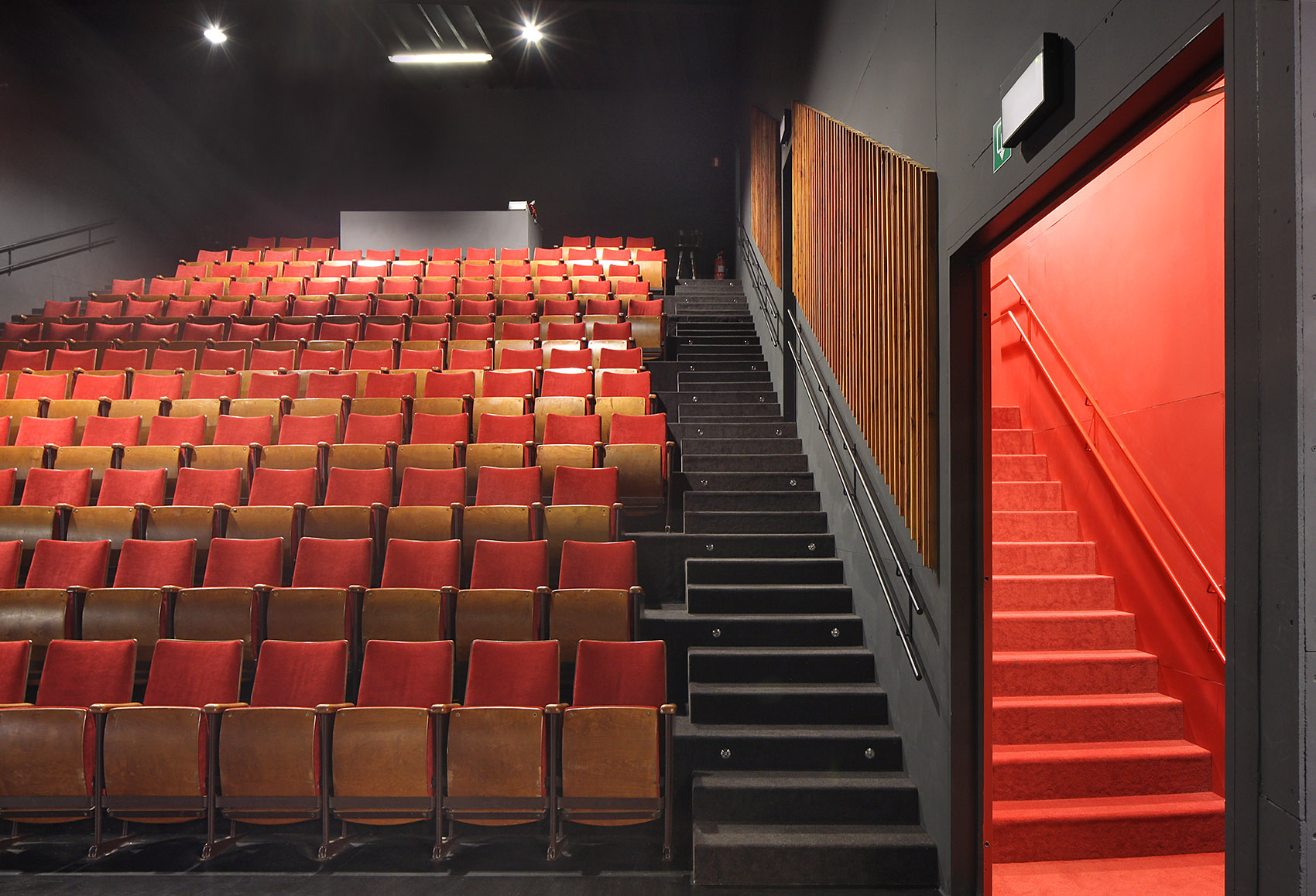 Theater The Moon, Mechelen by import.export Architecture - 谷德设计网