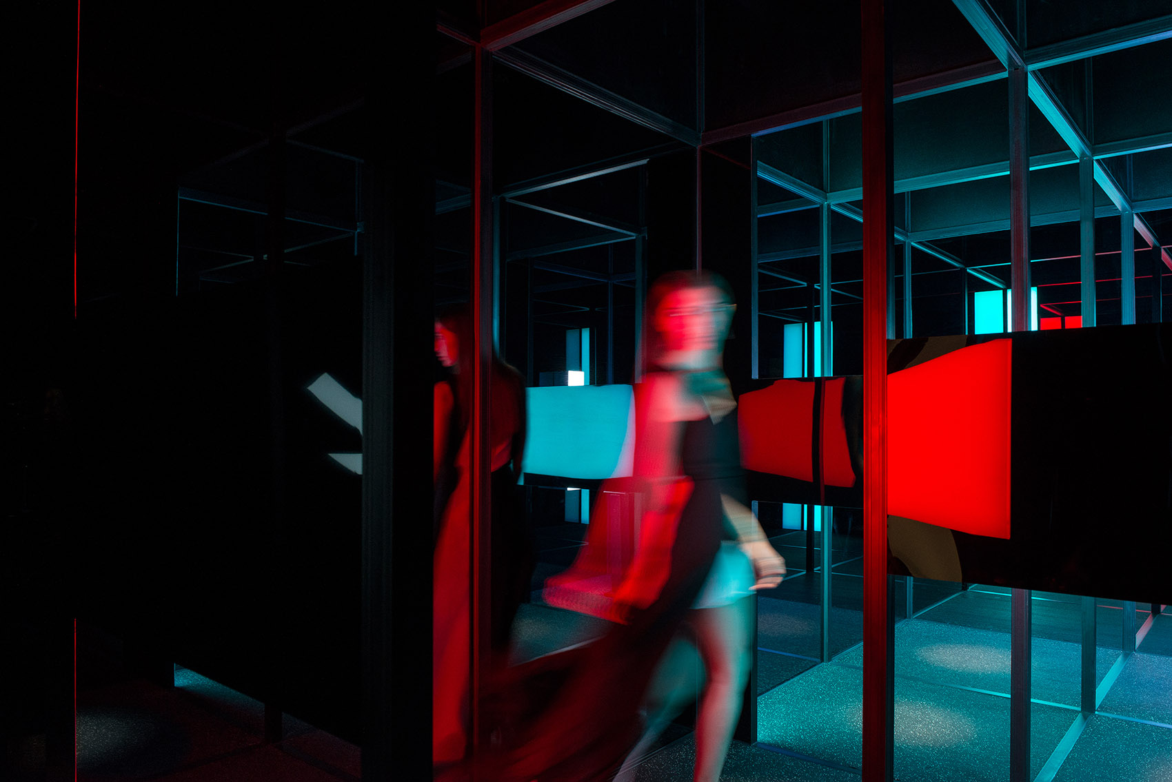 Illusion Game – THE MAZE in Shanghai Museum of Glass Park, China by ...