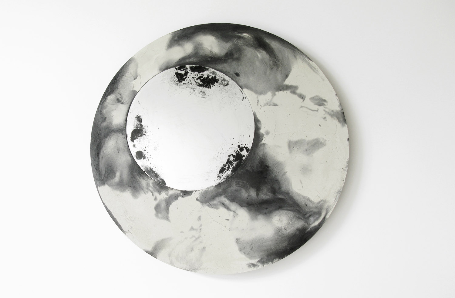 LIQUID Wall Mirrors，Japan by Taeg Nishimoto - 谷德设计网