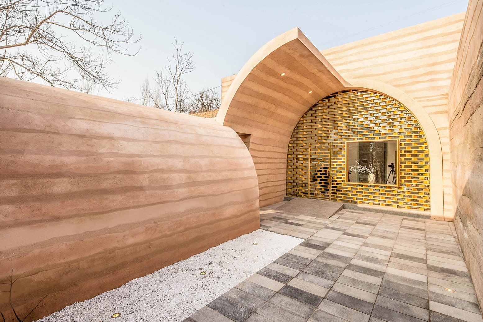 Mordern Chinese Cave House – Cave house on loess plateau, Shanxi, China ...