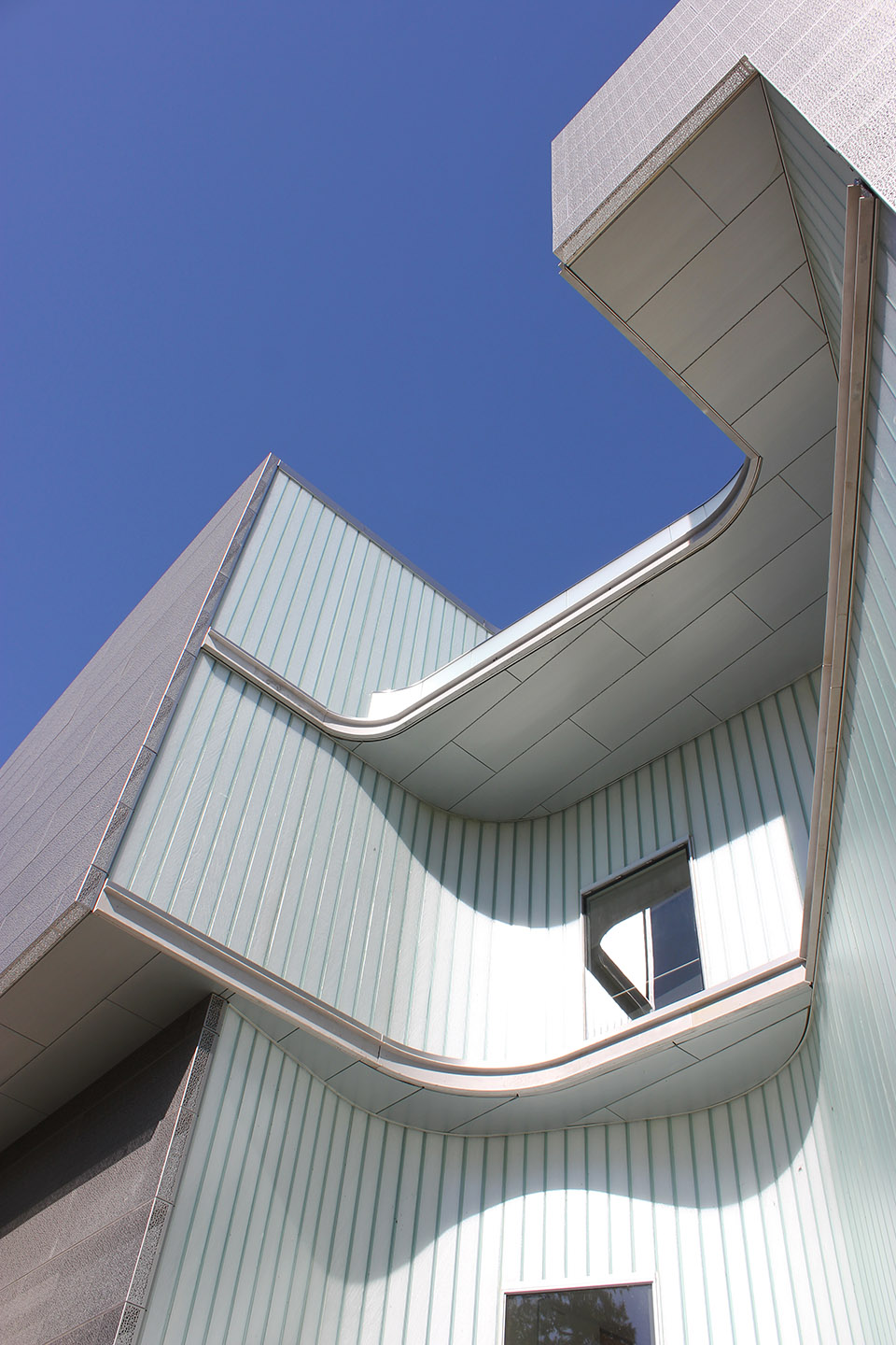 Visual Arts Building, University of Iowa by Steven Holl Architects - 谷德设计网