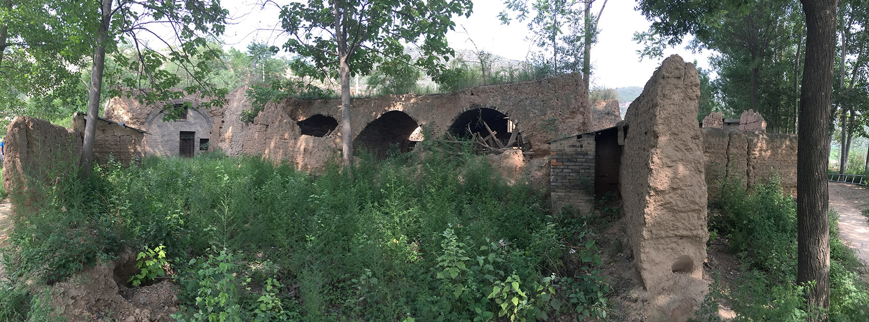 Mordern Chinese Cave House – Cave house on loess plateau, Shanxi, China ...