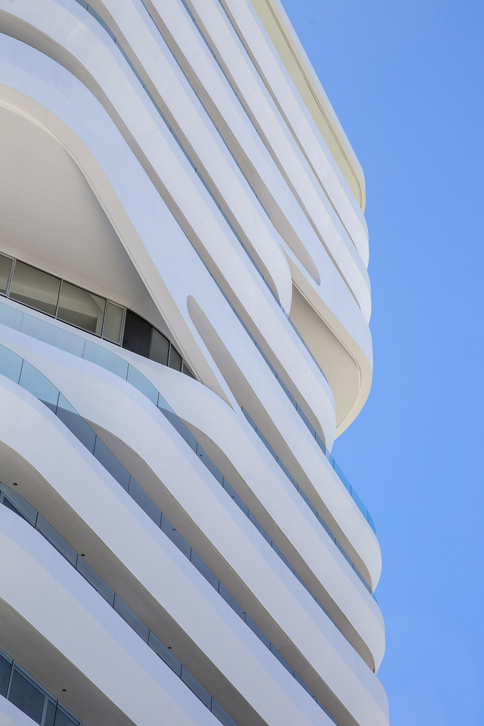 Gaia Building by Leppanen + Anker in Ecuador - 谷德设计网