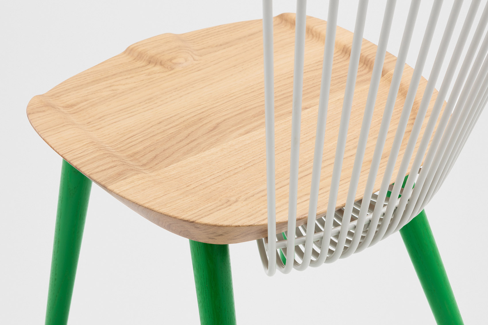 The WW Chair Colour Series by Studio Makgill and H Furniture - 谷德设计网