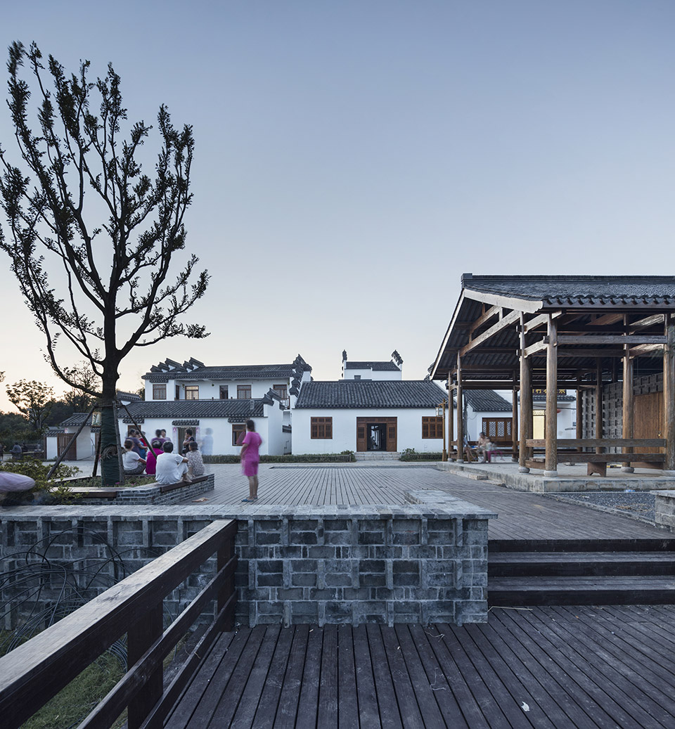 A Rural Shop at Huashu Village, Nanjing, China by Atelier Zhouling - 谷德设计网