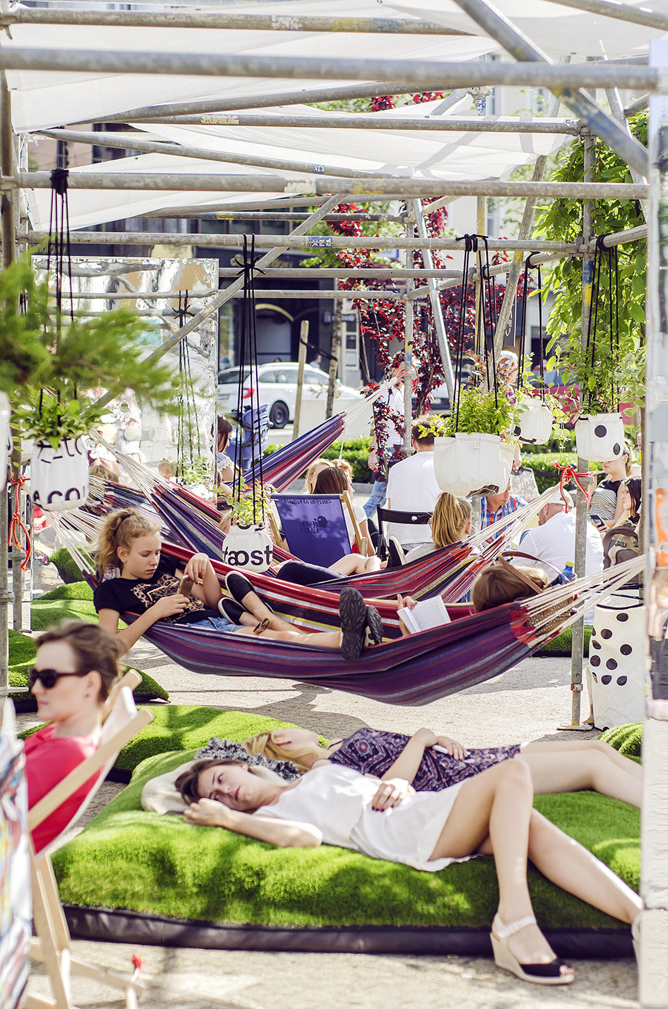 Temporary public space on Plac Wolności by Atelier Starzak Strebicki ...