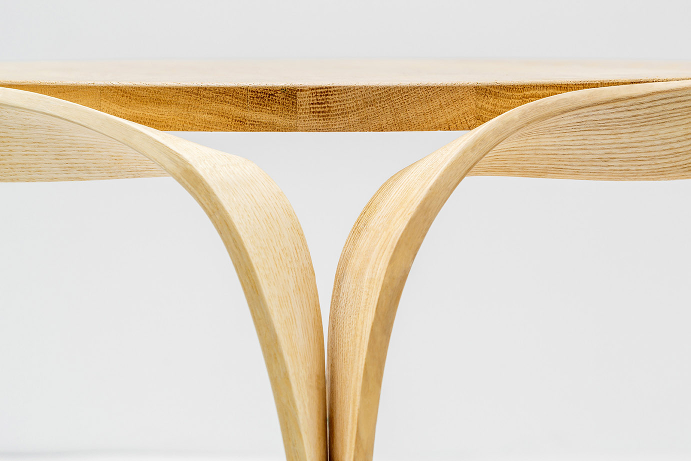 Bent and Twisted Wood Art Furniture Design by Bar Gantz - 谷德设计网