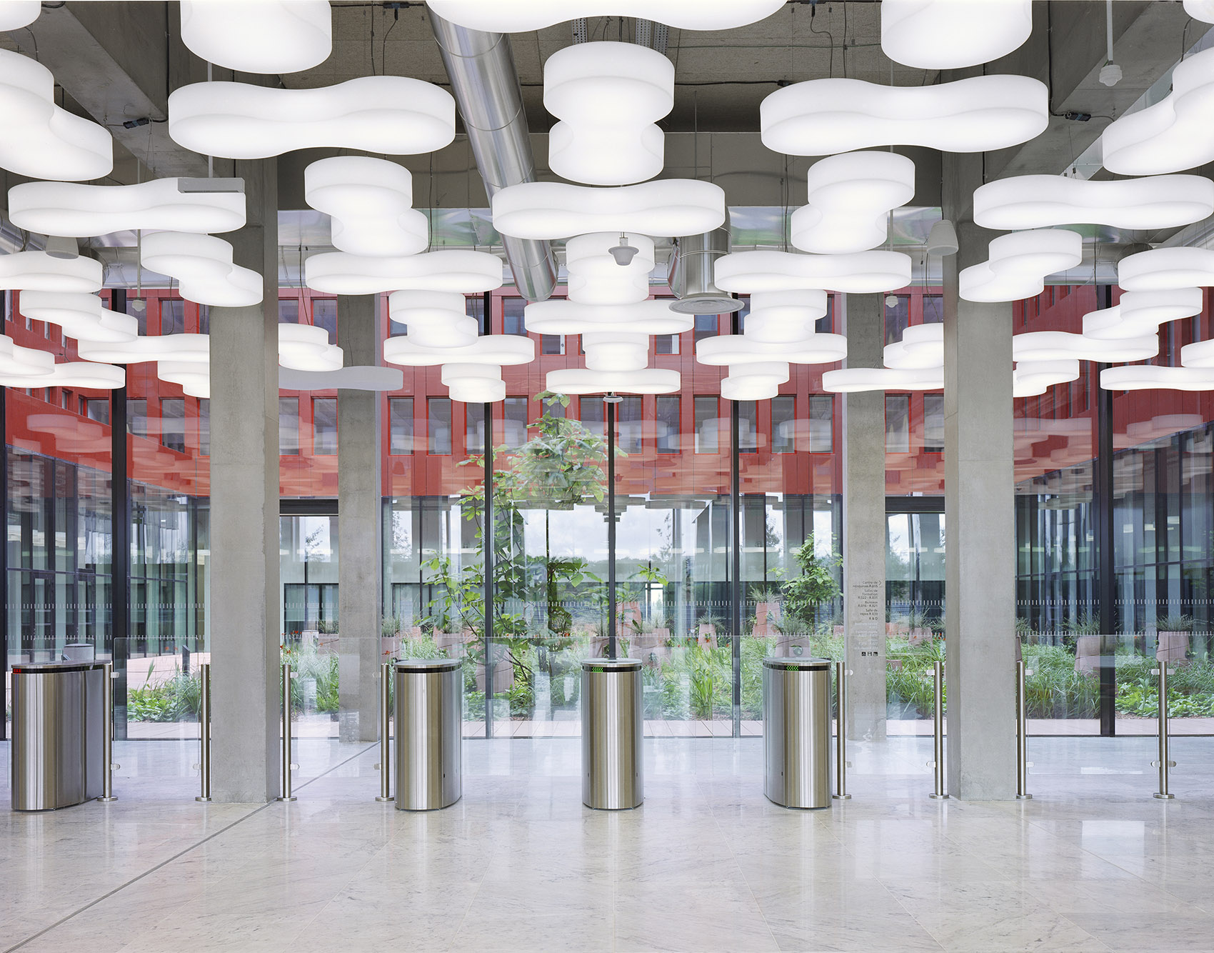 A vertical campus – The EDF learning center by ECDM - 谷德设计网