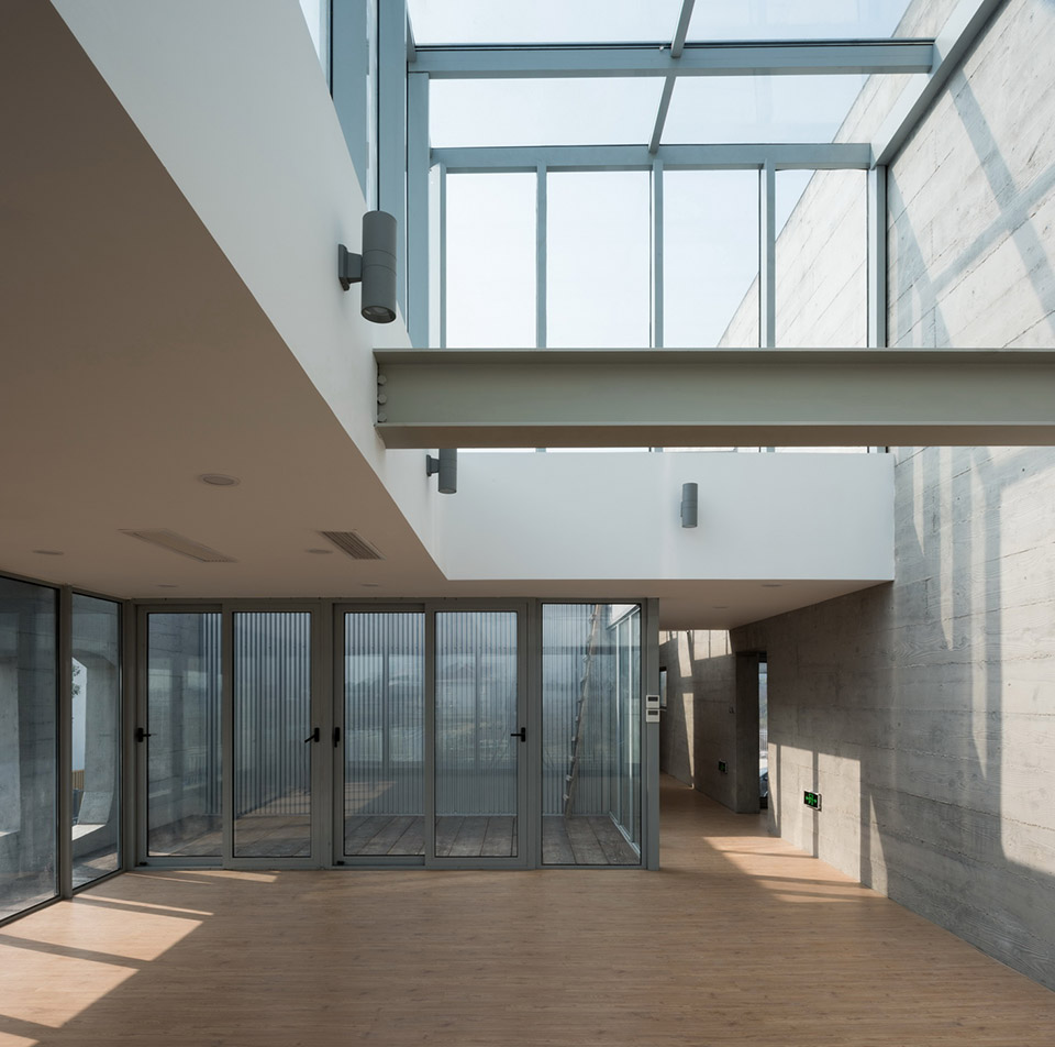 Control House for the Pump Sluice Station on Nangupu River By Atelier ...